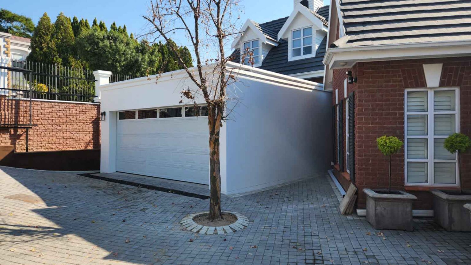 Garage Extensions - Contact Unitech SA for Professional Building.
